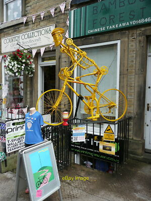 Photo 6x4 Recycle sculpture Huddersfield Road Creative Commons Licence ...