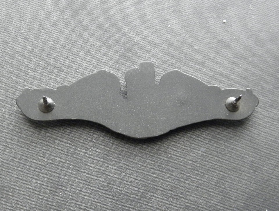 Navy Submarine Dolphins Enlisted Warfare Full Service Pin Badge 2 7/8 ...