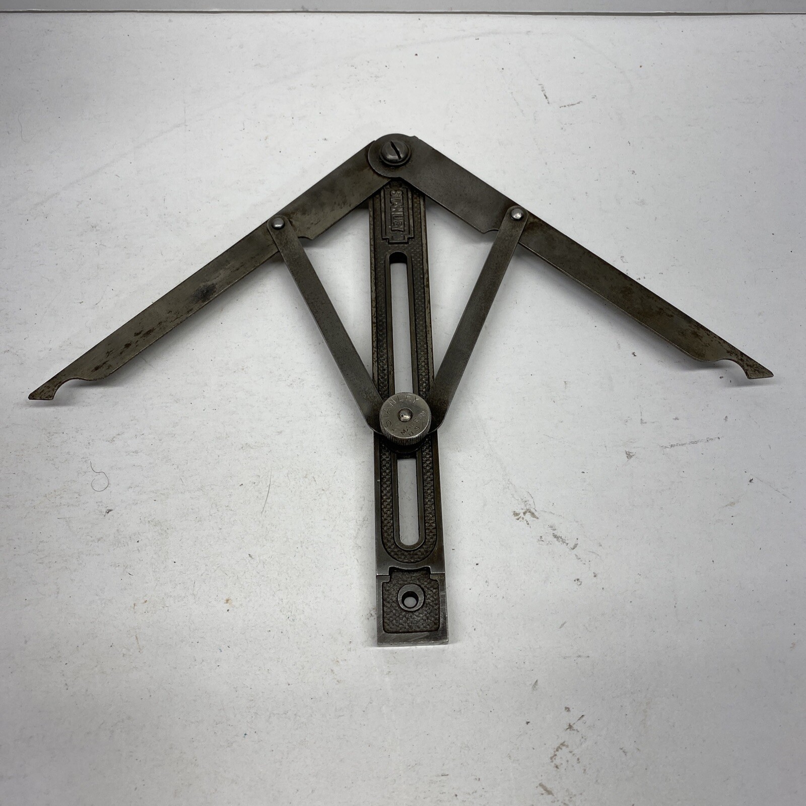 Stanley Angle Divider