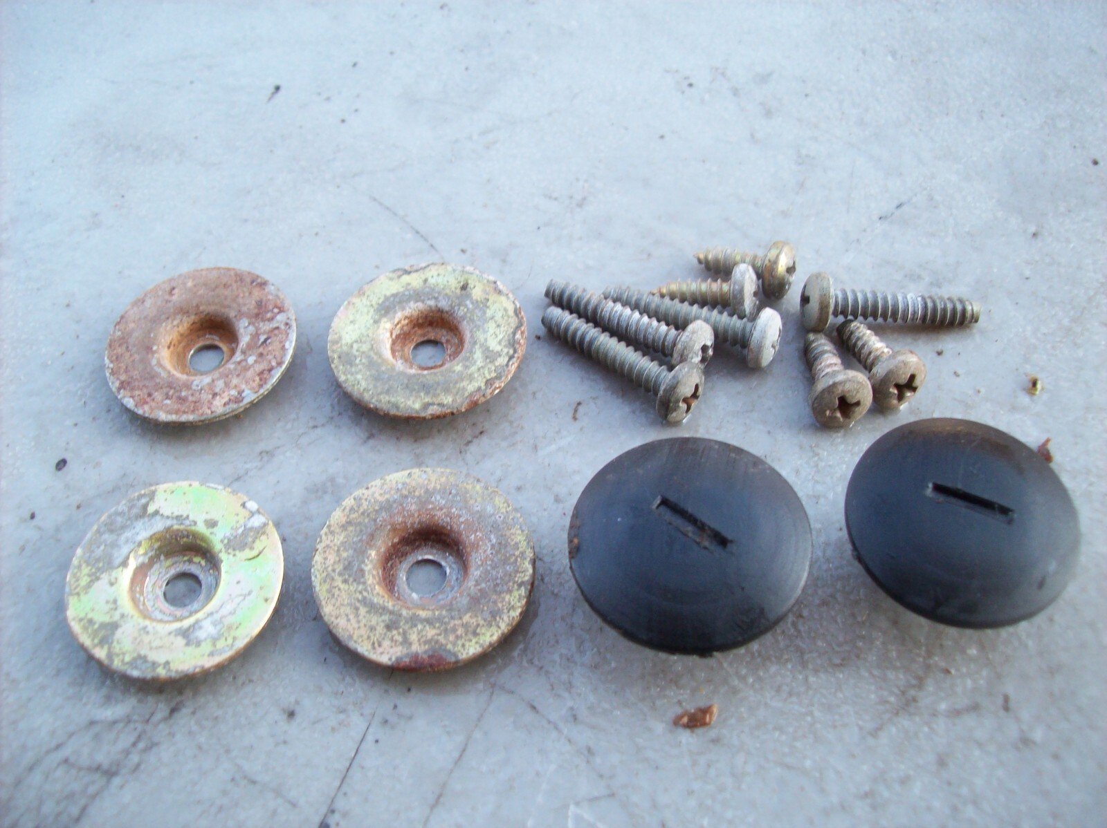 Porsche 944 Turbo S2 - Hardware for DME Engine Computer Floorboard ...