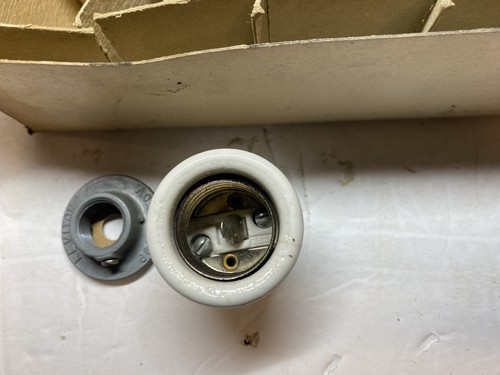 Vintage Box Of 10 Leviton Porcelain Keyless Sockets 660w 250v NOS | eBay