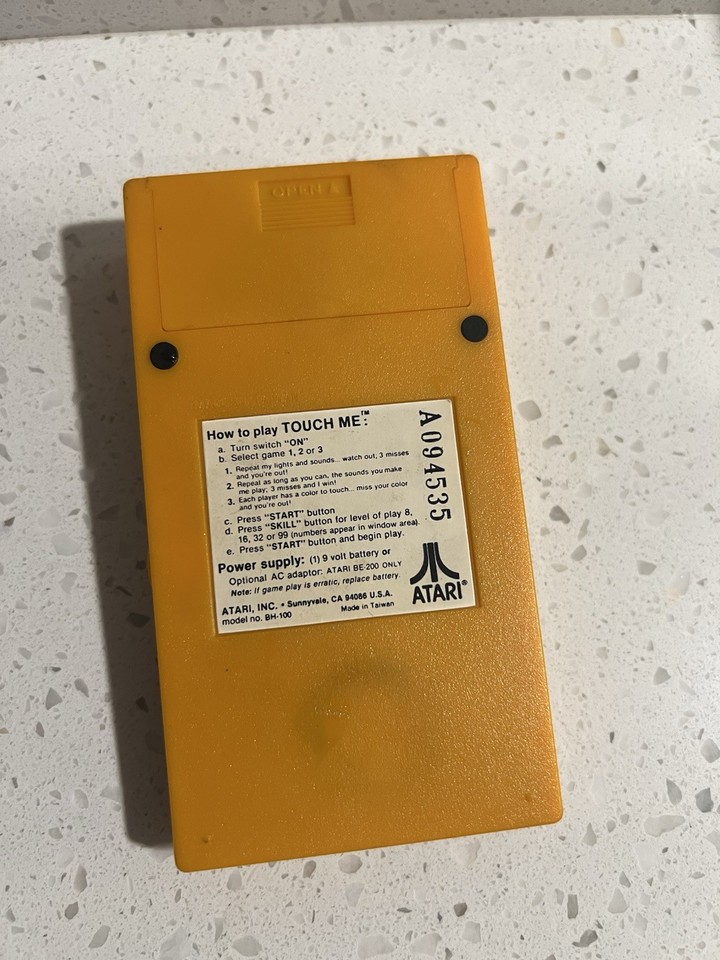 Vintage Atari Touch Me Hand Held Video Game BH100 | eBay
