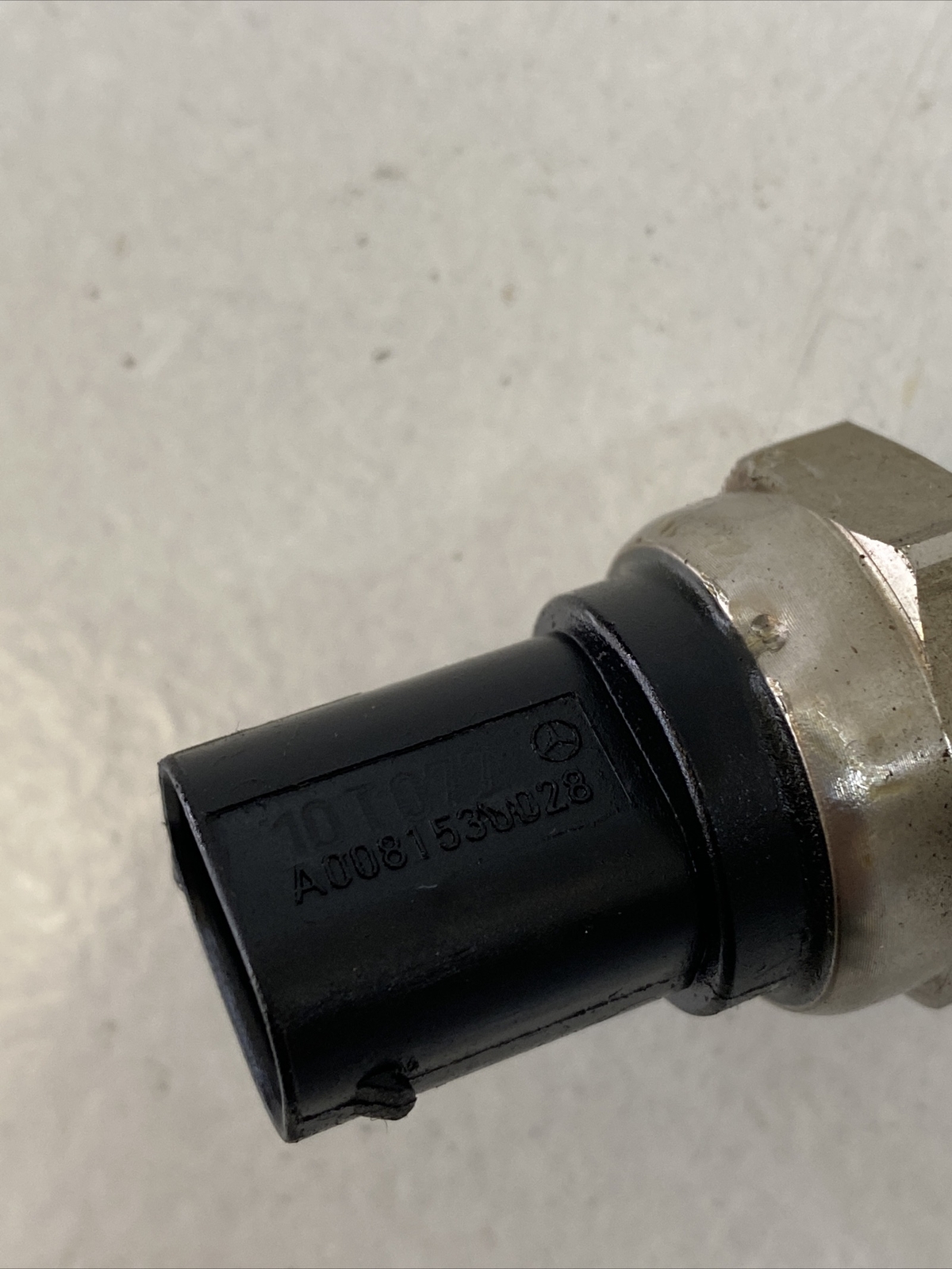 Engine Oil Pressure Sensor Mercedes SLS AMG A0081530028 | eBay