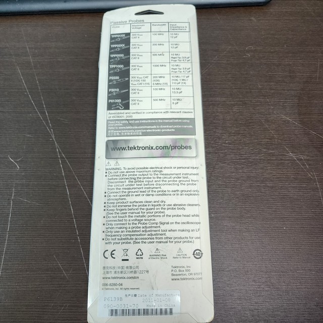 Tektronix P6139B 500 MHz Passive Oscilloscope Probe with Accessories ...