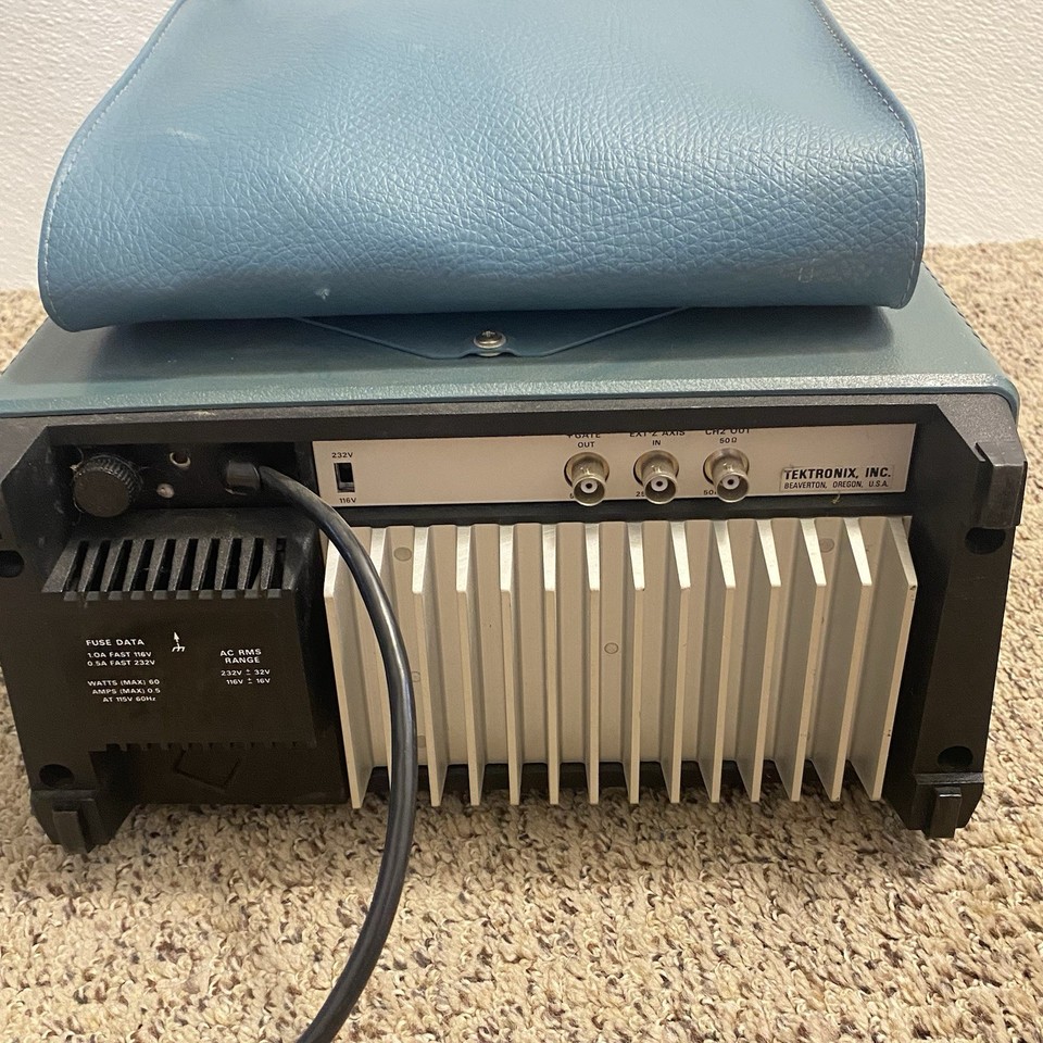 Tektronix 455 50MHz Oscilloscope Turns On Untested Measure Signals Case ...