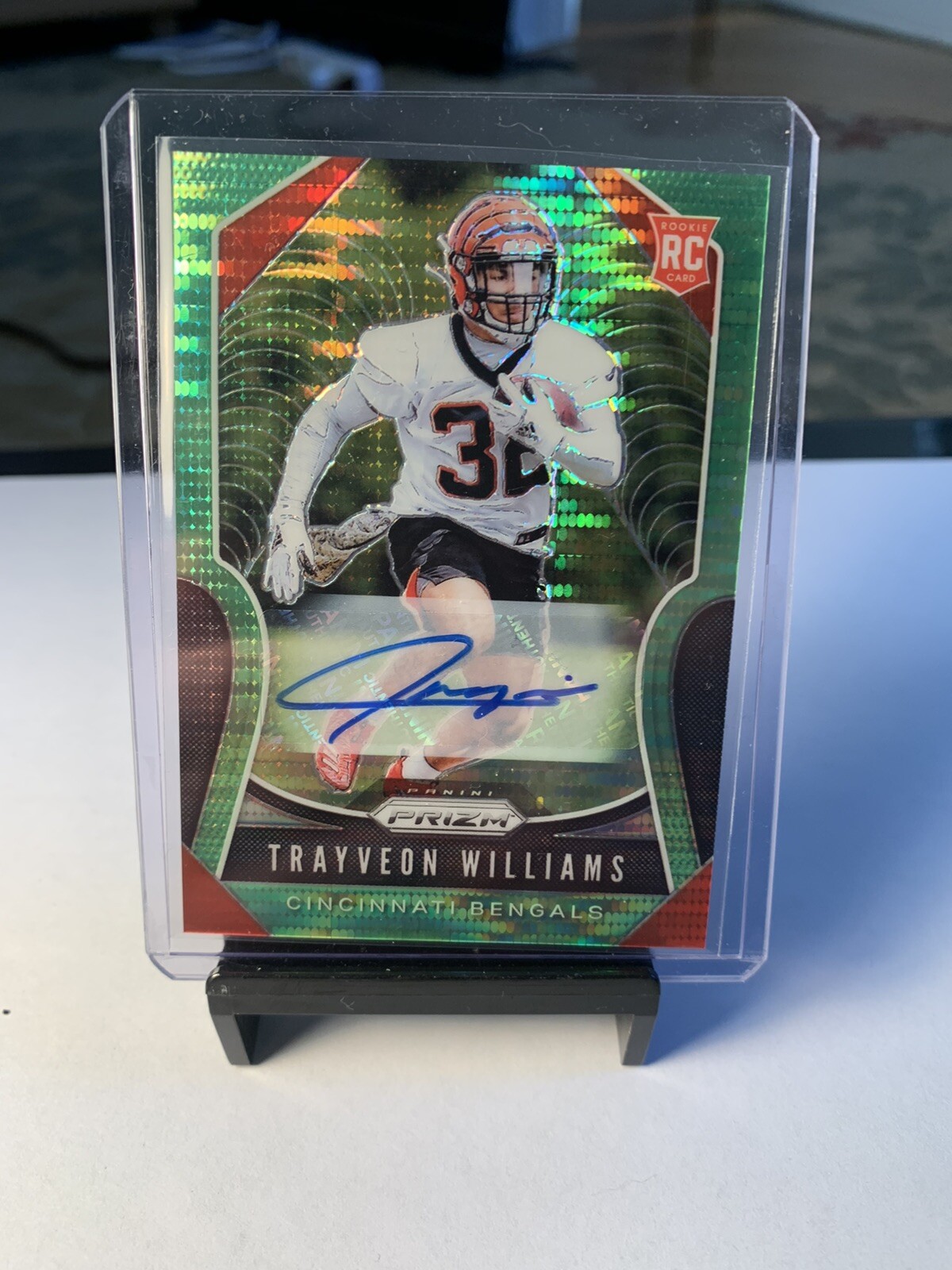 2019 Panini Prizm - Rookies Trayveon Williams #329 Neon Green Pulsar ...