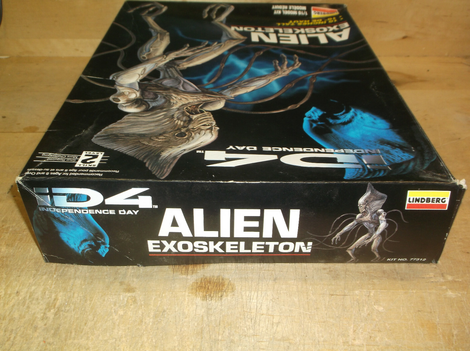 Lindberg 1/10 ID4 Independence Day Alien Exoskeleton Plastic Model Kit ...