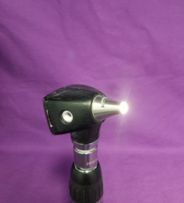 Otoscopes - Welch Allyn 25020