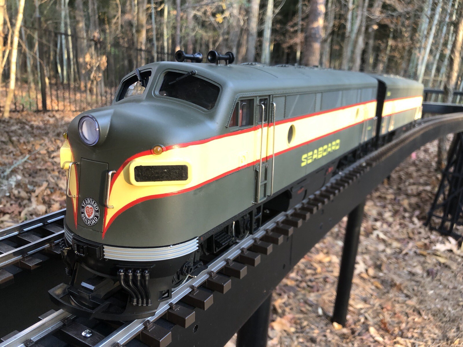 LGB G scale F7 AB Custom Seaboard RR paint. Freight Scheme, Sound | eBay