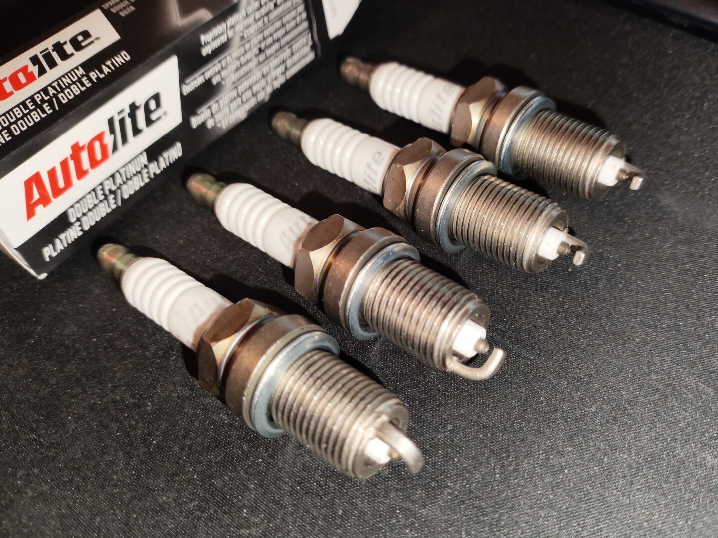 New 4 pc Autolite Double Platinum APP3923 Spark Plugs 88901028 4639 41 ...