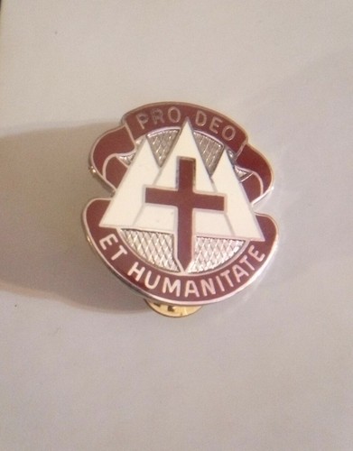US Military Army Pro Deo Et Humanitate Fort Carson Unit Crest D4 Medic ...