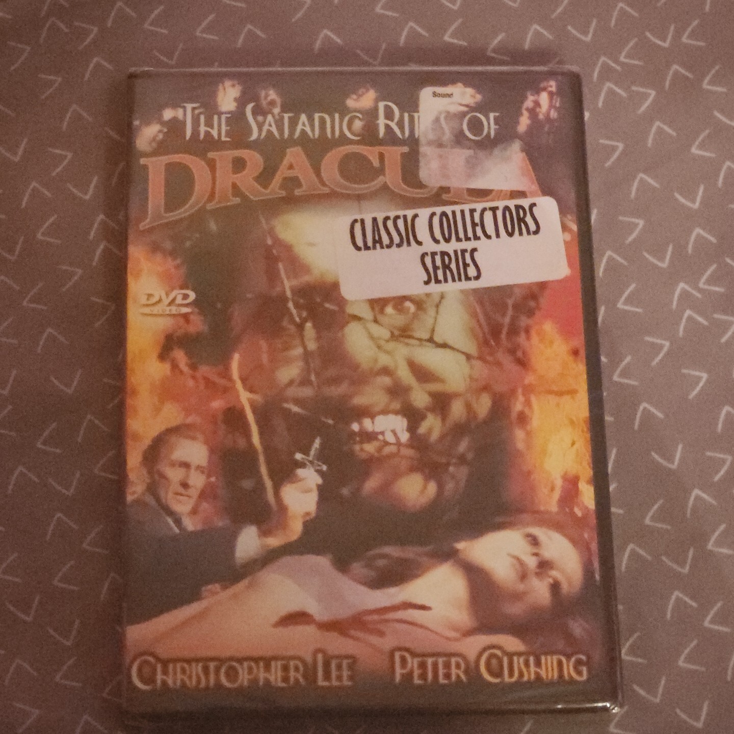 The SATANIC RITES of DRACULA Cult Vampire Film Christopher LEE Peter ...