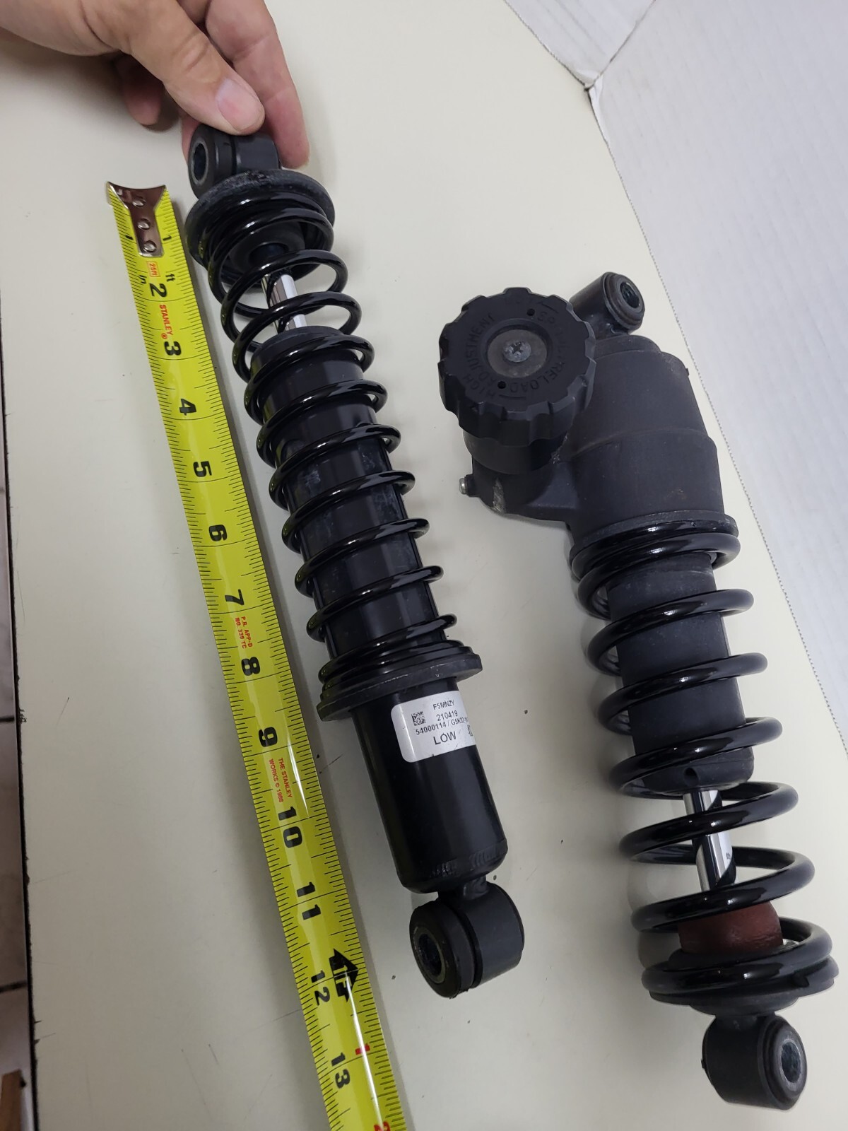 Harley Davidson Shocks Hand Adjustable Touring 00-20 54000114 54000096 ...