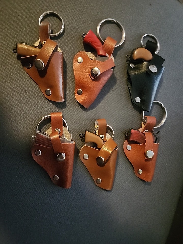 Vintage 6 mini key Ring diecast pistol cap guns lot w/ holsters SEE ...