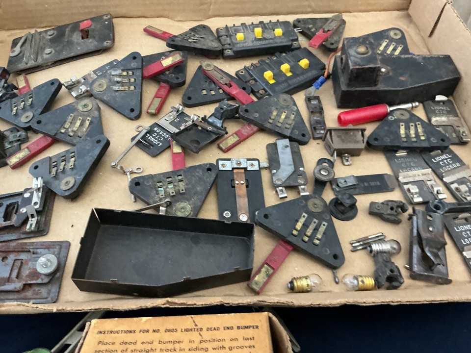 Collection of vintage Lionel assorted unknown type train track parts ...