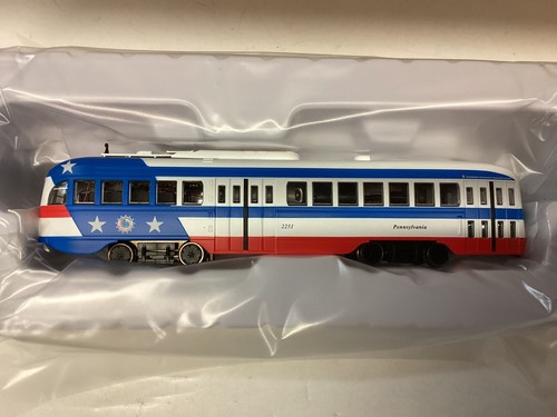 Bowser #12928 HO scale “Phily" PCC KC body trolley with DCC /Sound Rd ...