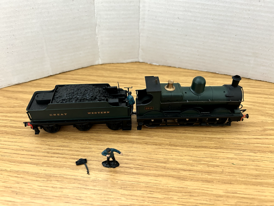 MAINLINE 00 Gauge GWR Green 2301 Class (Dean Goods) 0-6-0 Locomotive ...
