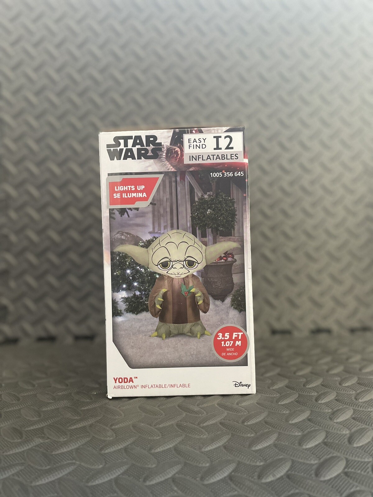 3 Ft. Inflatable Yoda With Holly Berry Star Wars Christmas Airblown ...