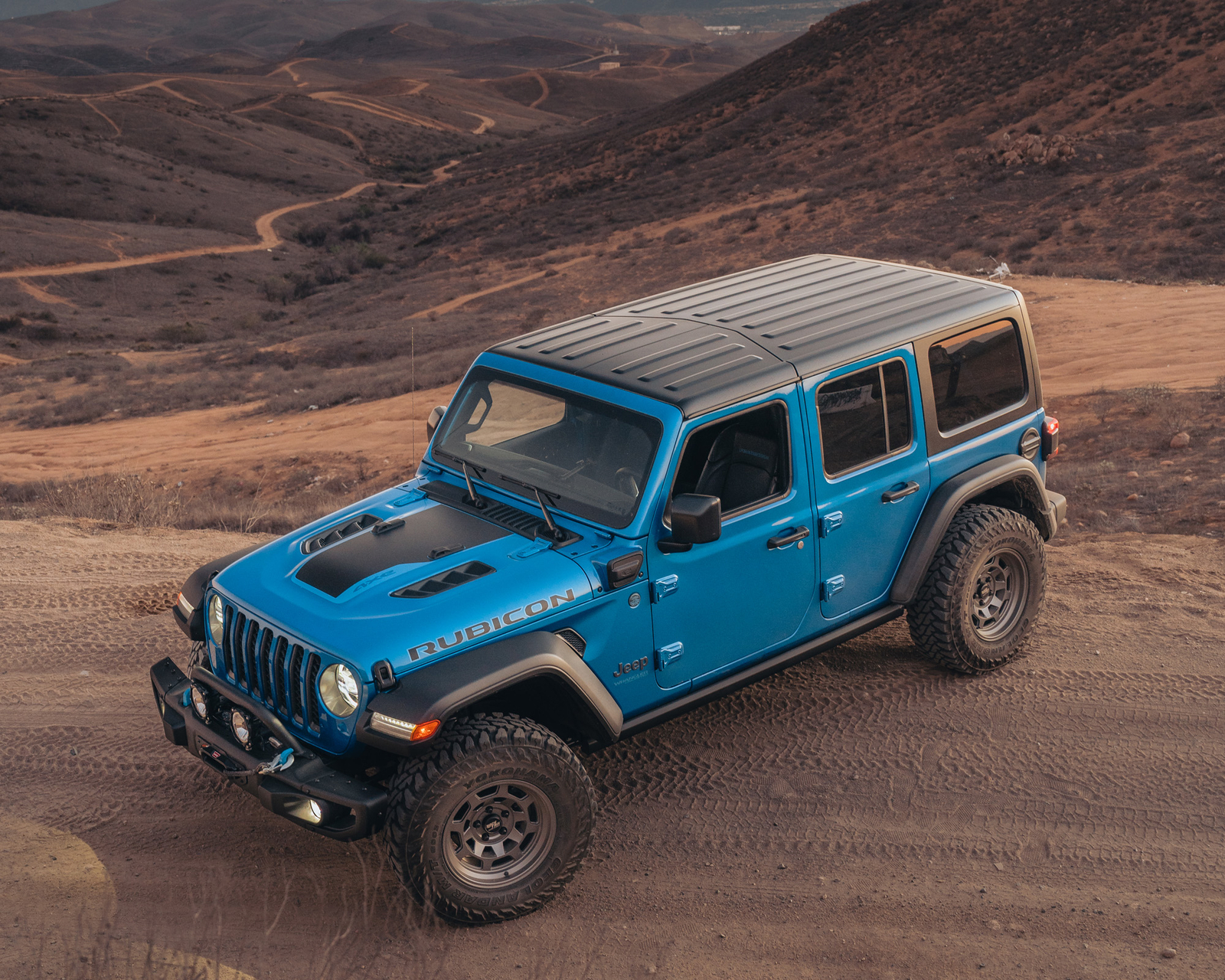 17" RockTrix RT117 17x9 -38 Gunmetal 5x5 Wheel for Wrangler JK JL ...