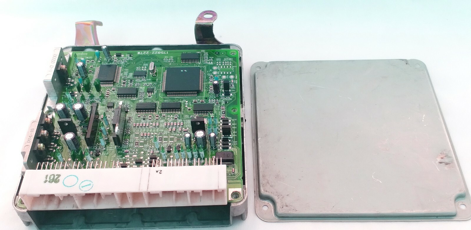 Toyota HIACE H100 Series Kzh100g Genuine ECU ECM Engine Computer OEM ...