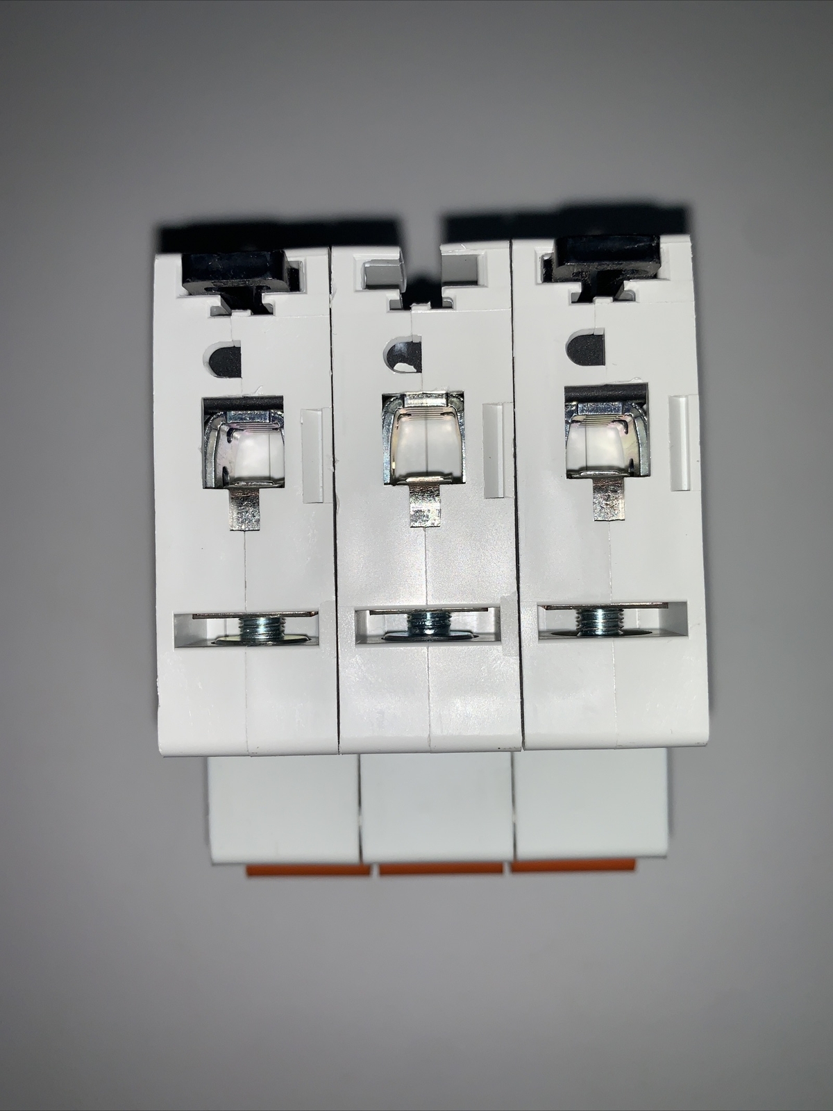 EATON 63 AMP CURVE C 10kA C63 63A TRIPLE POLE TP 3P 3PHASE MCB EMCH363 ...