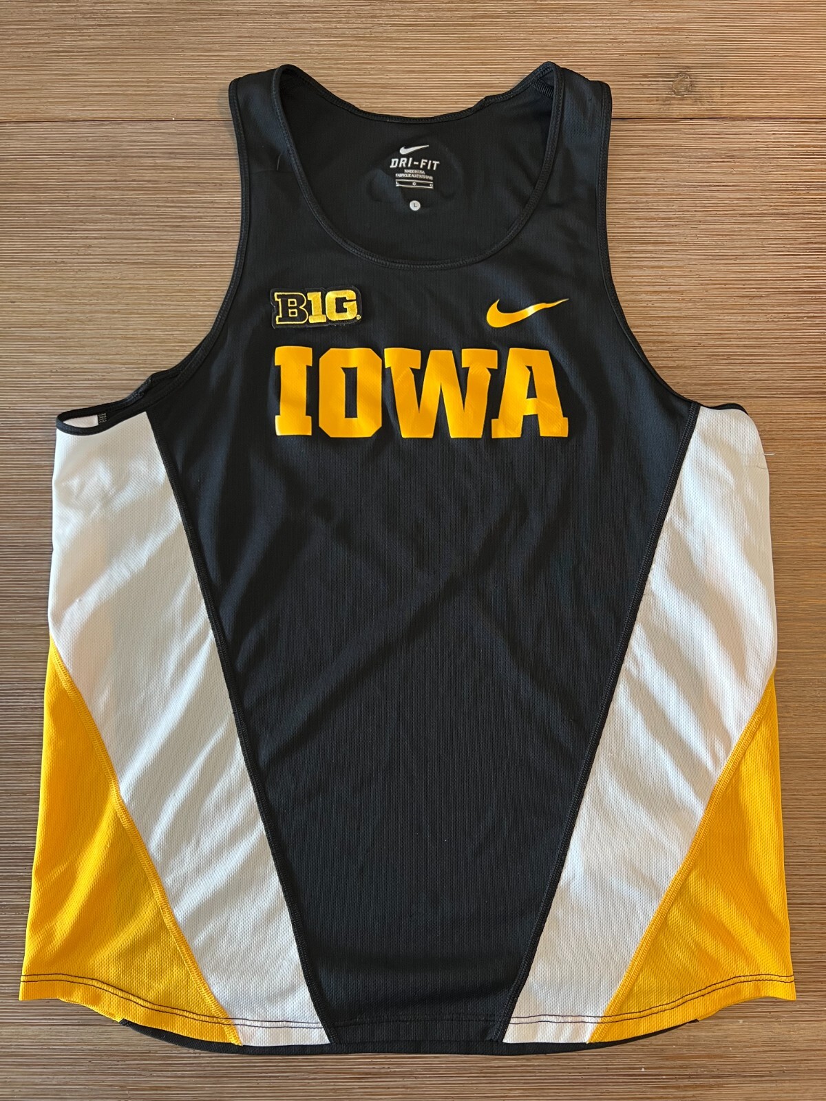 Women's Large Team Issued University of Iowa Nike NCAA Track And Field ...