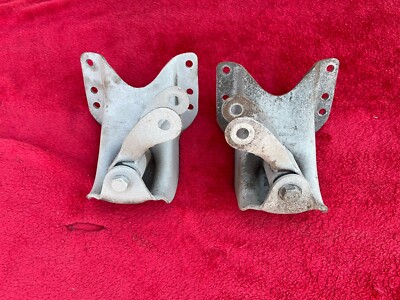 73-87 CHEVY GMC REAR SPRING HANGER - PAIR - #471698 - SQUARE BODY - C10 ...