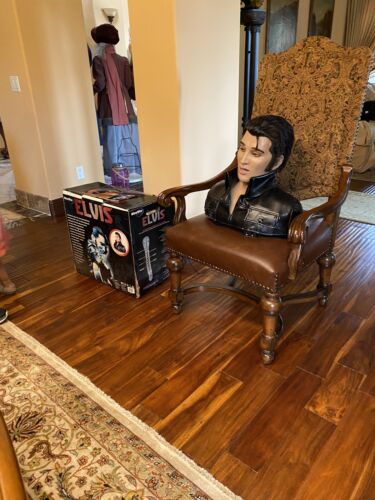 WowWee Alive ELVIS Presley Lifesize Robot Singing Talking Animatronic ...