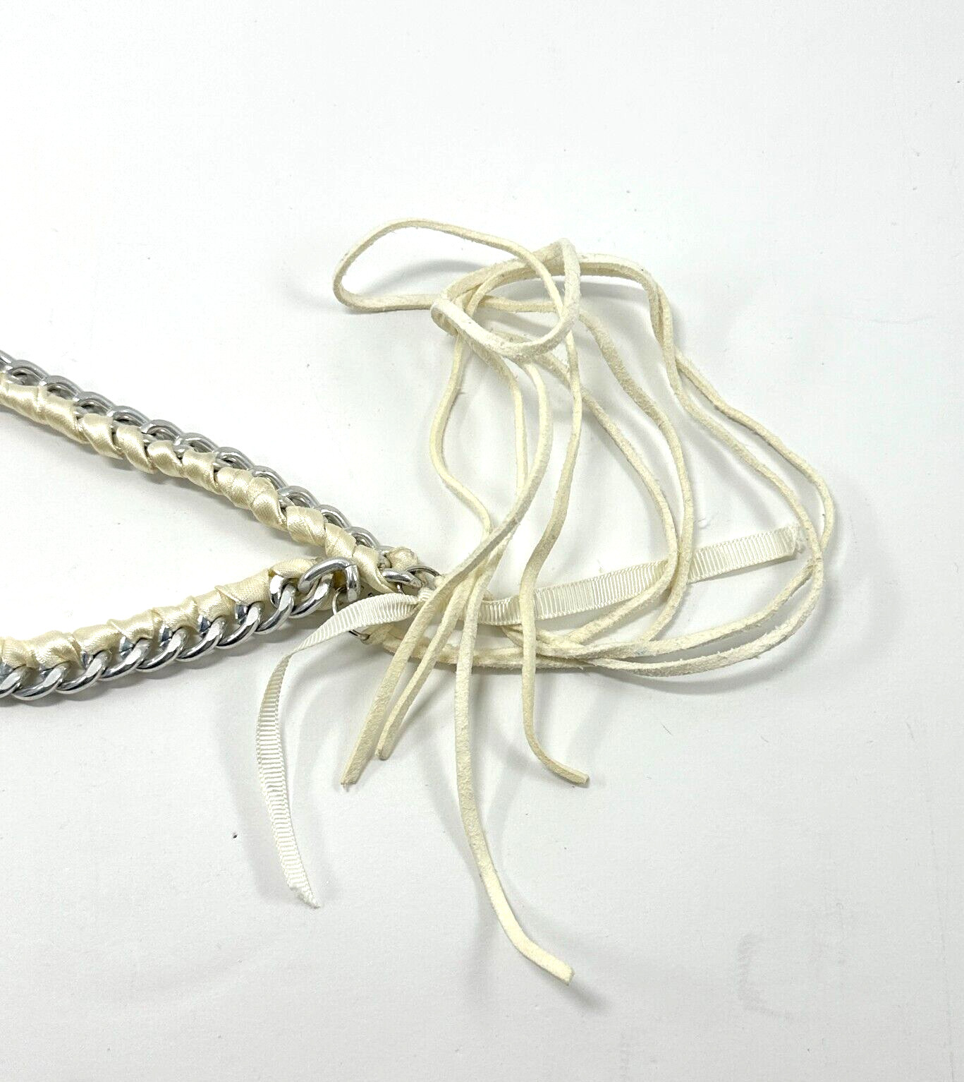 Vintage White 30 Inch Silk Wrapped Chain Links with … - Gem
