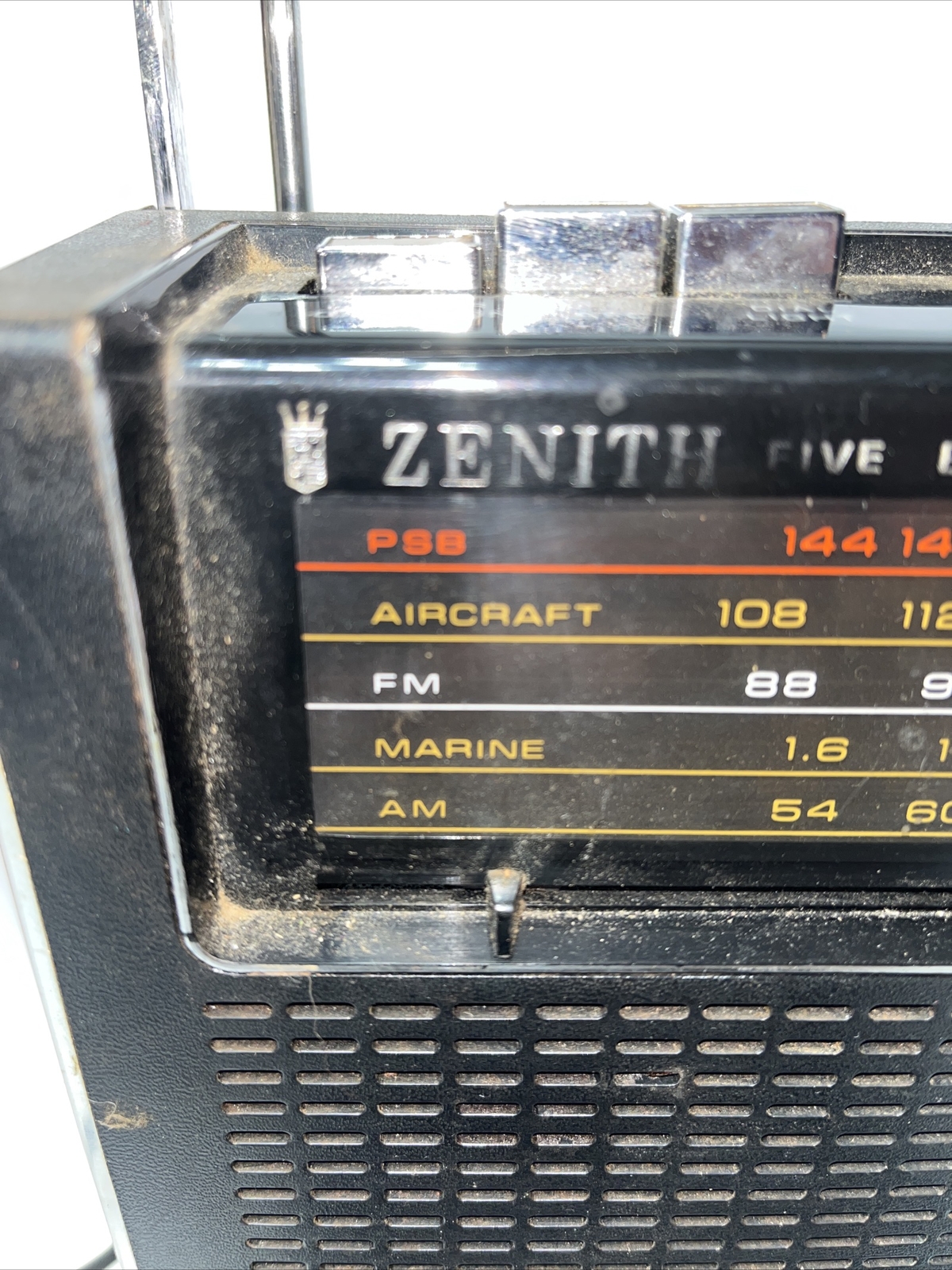 VTG Zenith 5 Band Portable AC Battery Radio Working but needs Attention ...