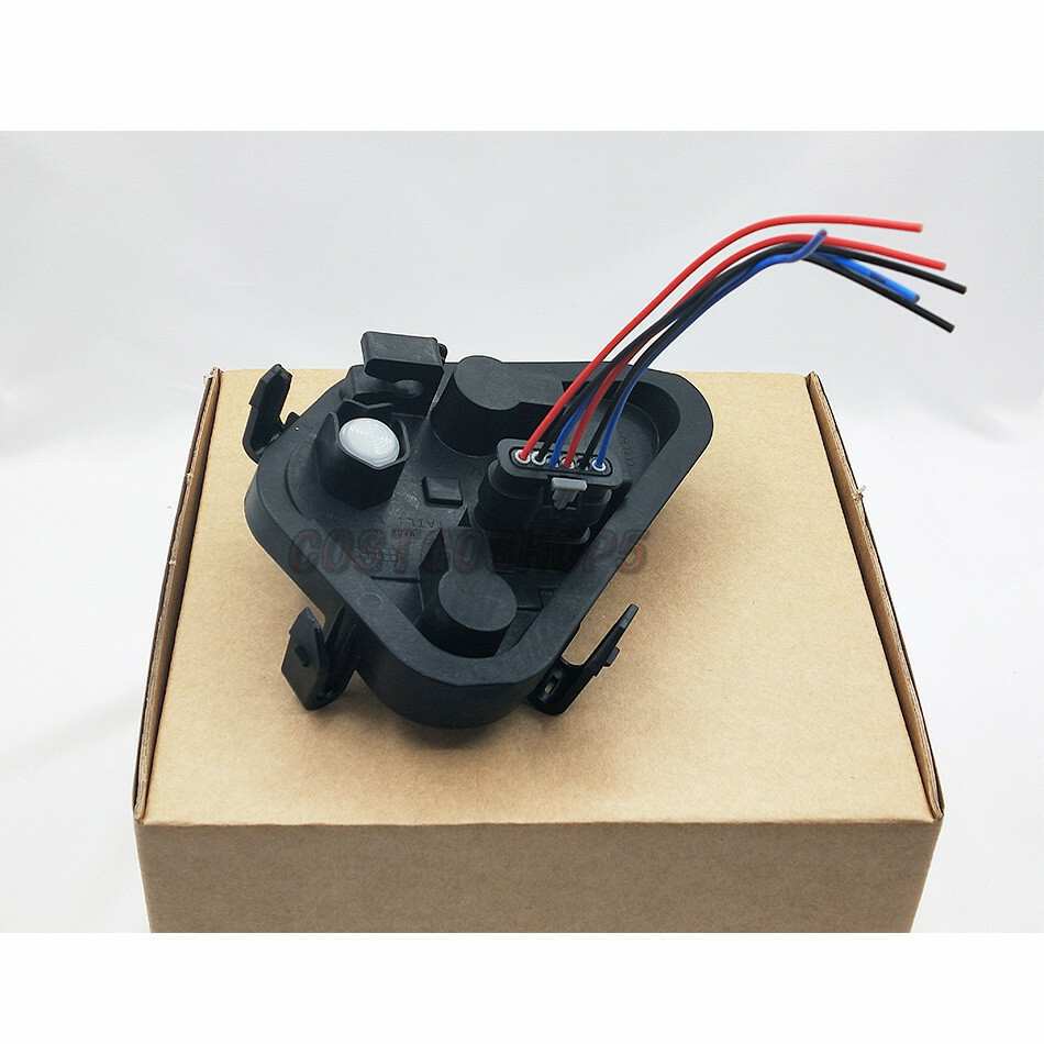 NEW PLUG LEFT/RIGHT OUTER TAILLIGHT BULB HOLDER FOR BMW 63217313043 ...