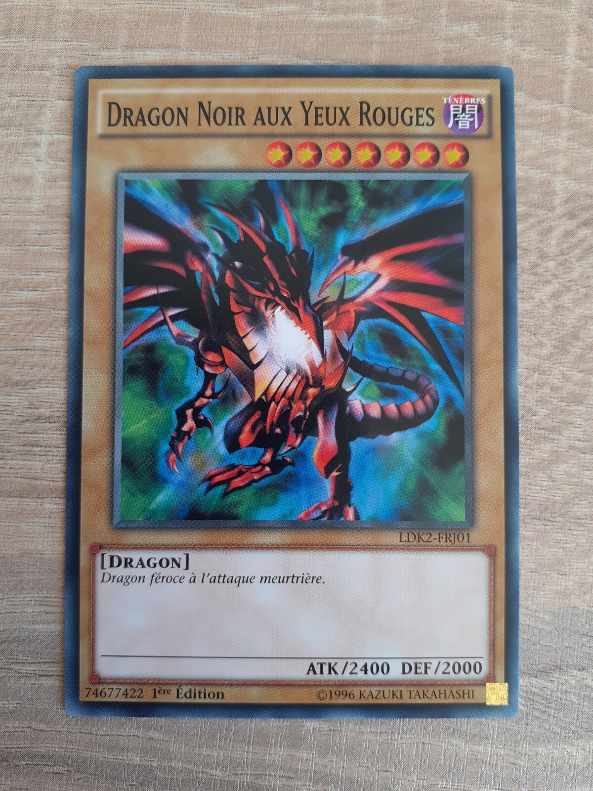 Dragon Noir Yeux Rouges Dragon Rouges d’occasion