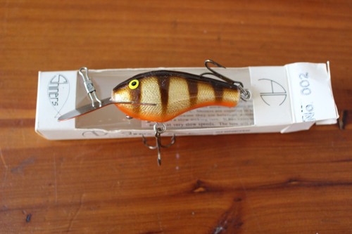 NEW AC SHINER #002 Deep Diver Metal Lip Crankbait NIB Scarce Lure! AC ...