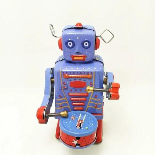 Retro Wind-Up Tin Robot with Gong Drum Classic Mechanical Clockwork Toy ...