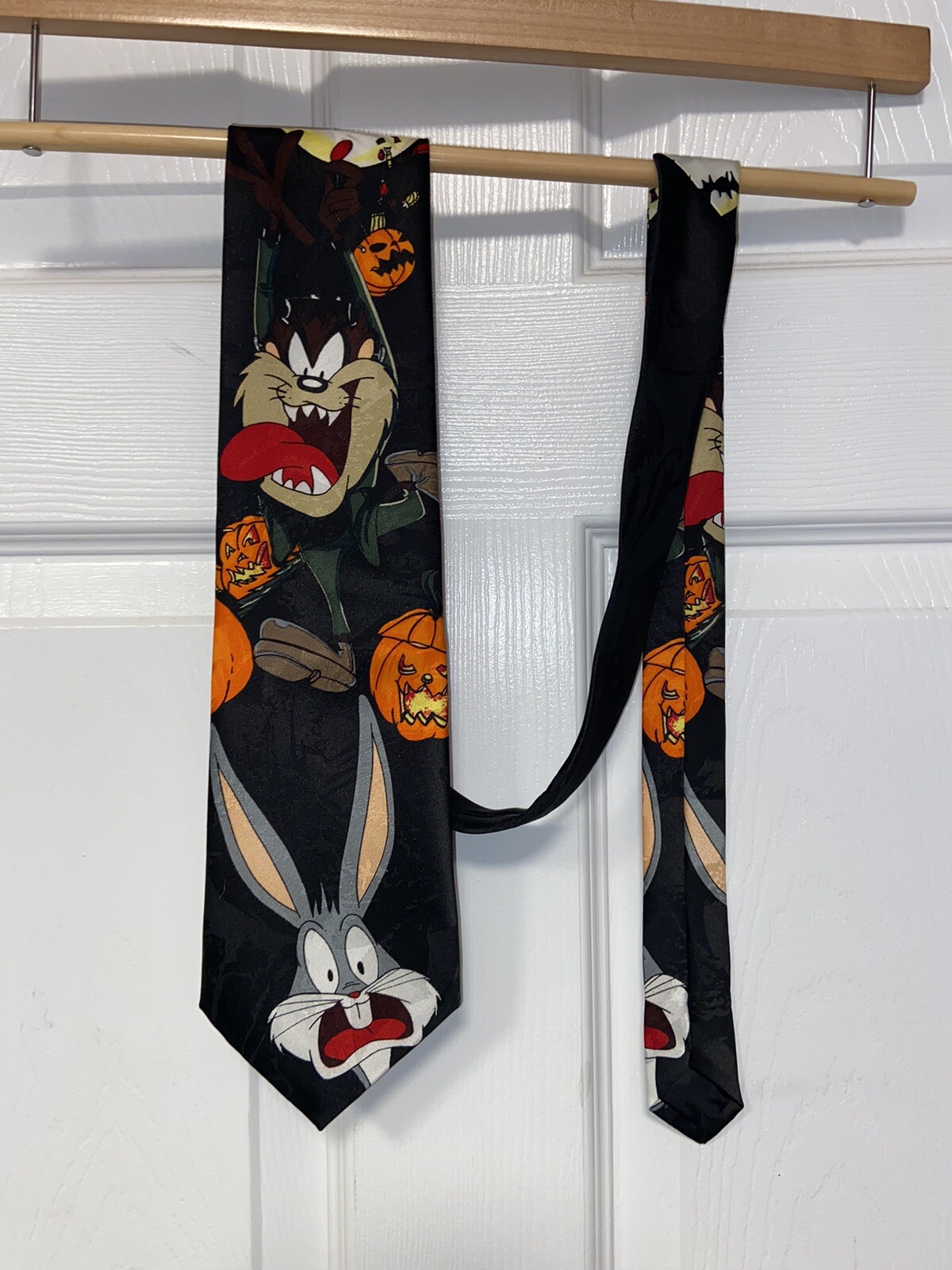 Looney Tunes Mania Halloween Tie Bugs Bunny Tasmanian Gem 2327
