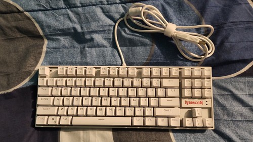 Redragon KUMARA K552 White Wired Mechanical Gaming Keyboard 60% Compact ...