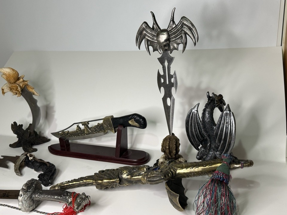 Huge Lot Of 20 Display Knives And Daggers See All Pictures Great Lot ...