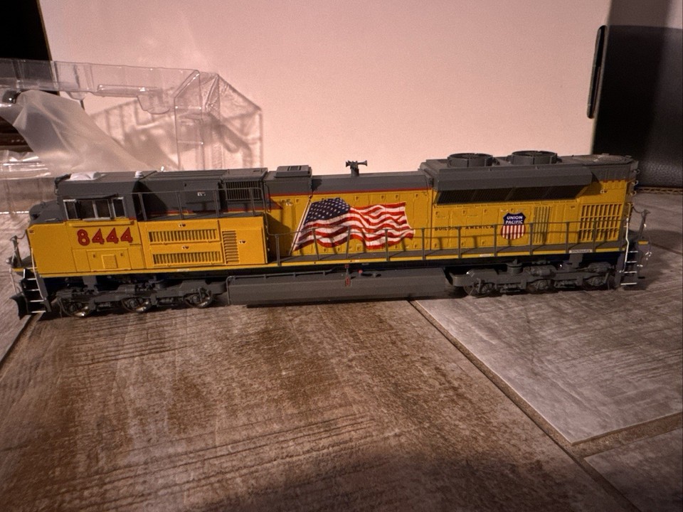 Athearn Genesis G75735 HO Scale EMD SD70Ace Diesel Union Pacific UP ...