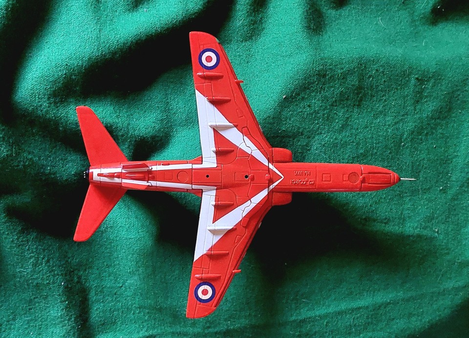 CORGI BAE HAWK T.1A RAF RED ARROWS 1/72 #AA36001 MISSING STAND CRADLE ...