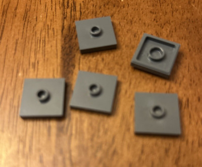 LEGO Parts 87580 Lot 5 Plate 2x2 Groove & Stud Center Dark Gray Jumper ...