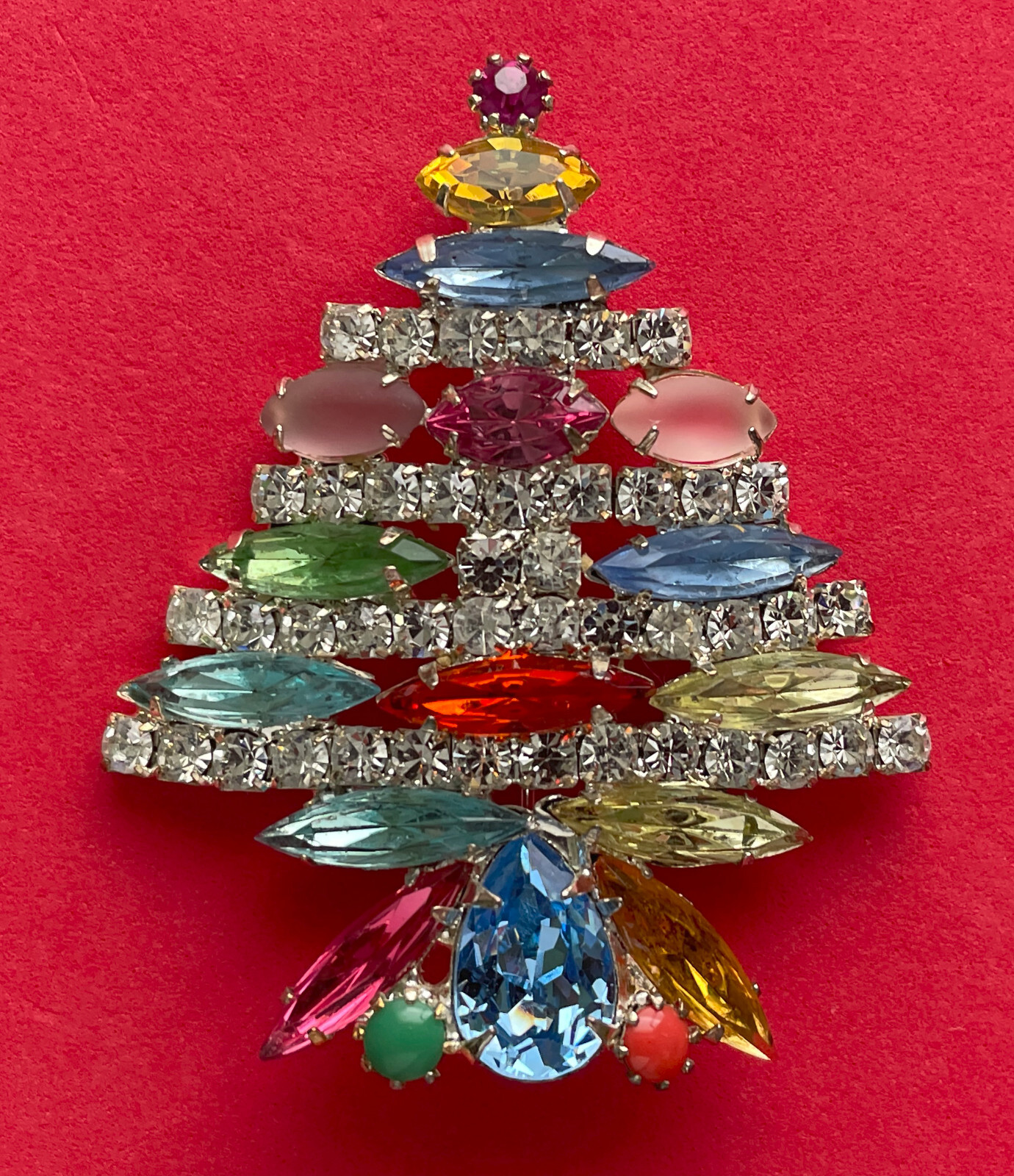 VINTAGE CHRISTMAS TREE PIN BROOCH SILUANE RHINESTONES… - Gem