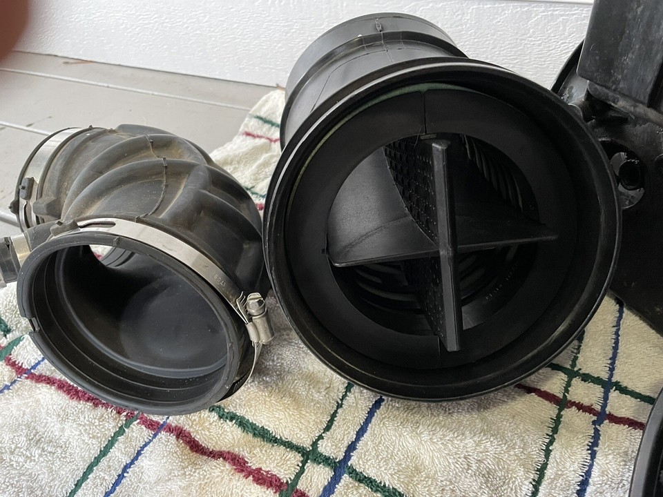 2017 Dodge 6.7 Cummins Diesel RAM ACTIVE Air Intake Cleaner Box ...