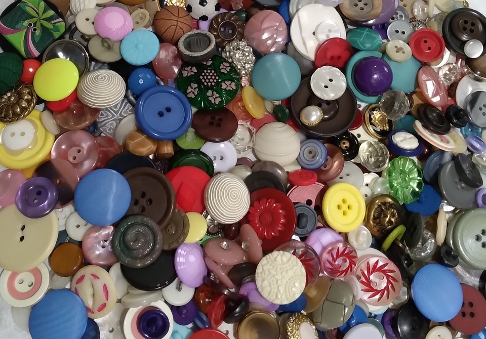 Lot Mixed Buttons Whistle Wood Bakelite Rhinestone MOP Czech Plastic ...