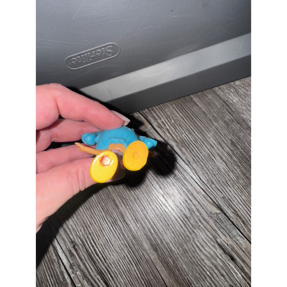 Shopkins Shoppies Bubbleisha Doll Toy Figure Blue Hair Yellow Rain ...