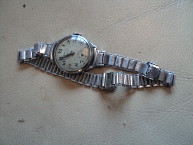 Very Rare Vintage ingersoll REINE Ladies Hand Winding Watch GOING FAST ...
