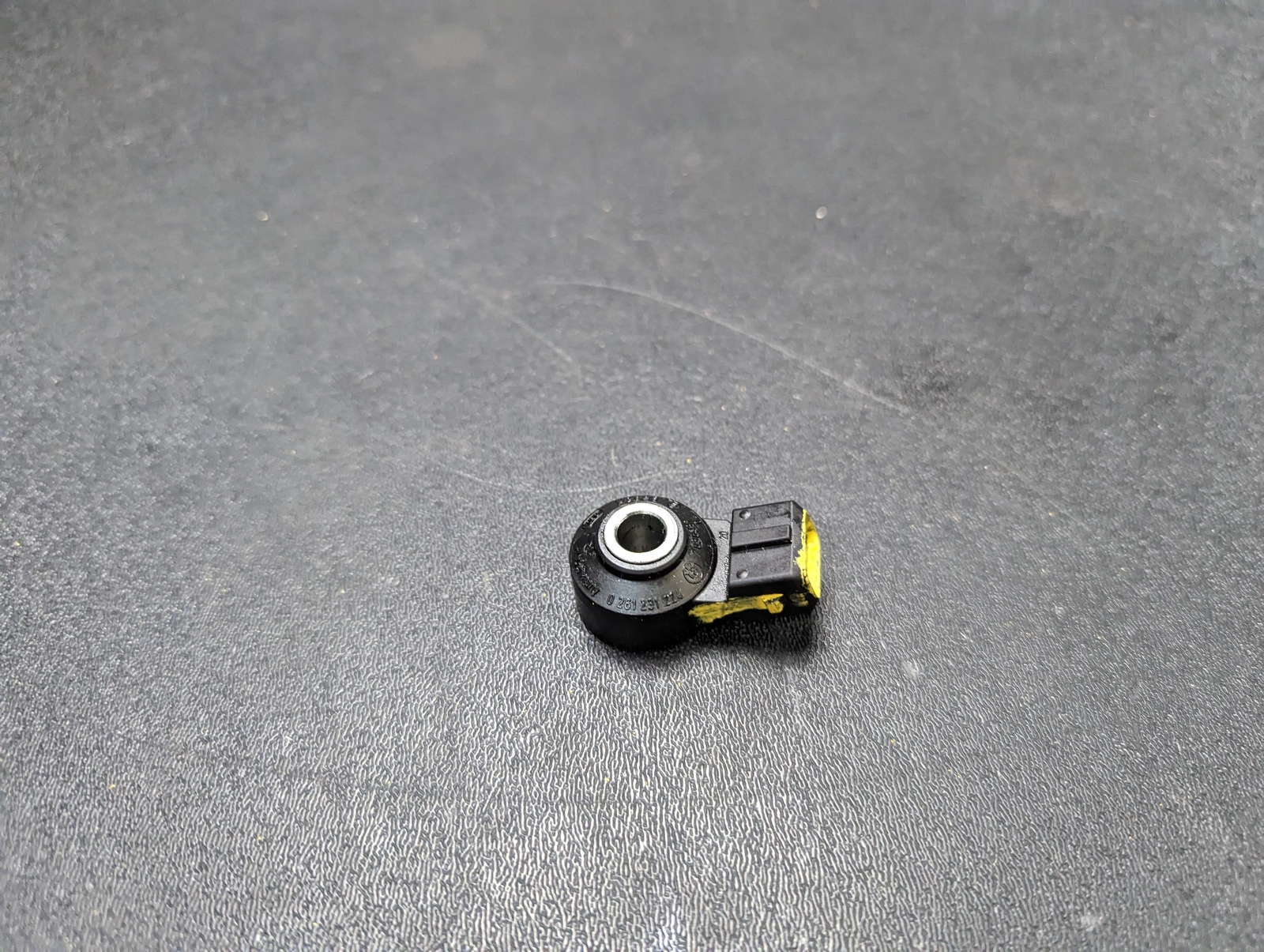 Capteur de choc moteur 2018 BMW X1 13627636937 2016 2017 2019 2020 2021 ...