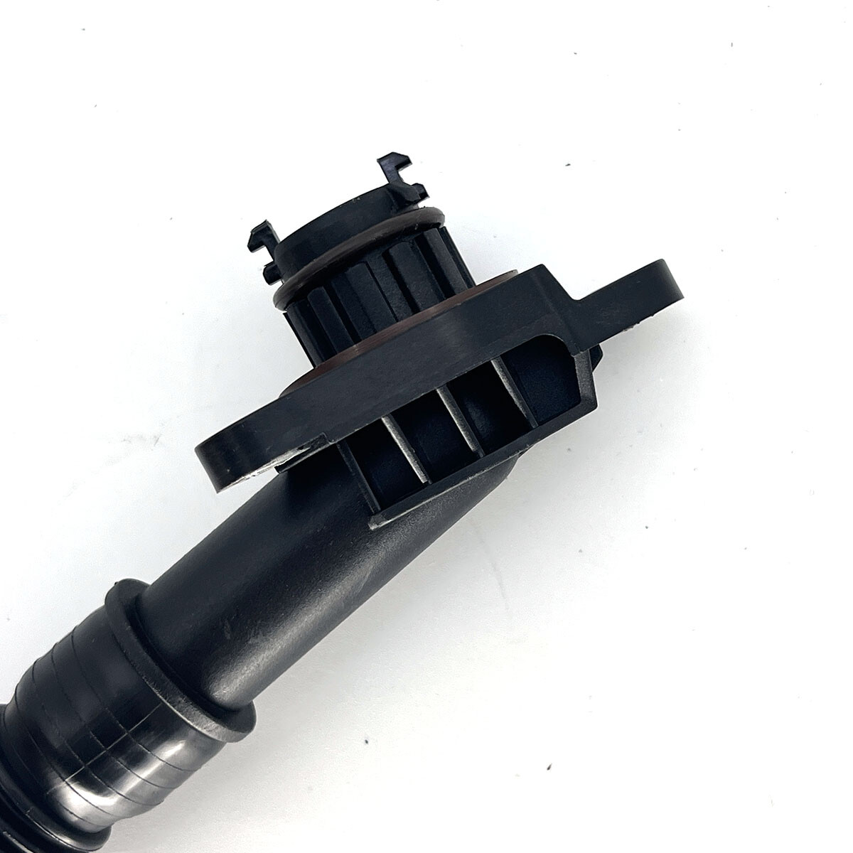 For BMW X5 X6 550i 650i 750i Alpina B7 Right Crankcase Vent Hose ...