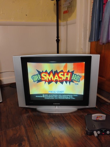 🔥Samsung CRT Slim Fit TV TX-82783 27" Retro Gaming Flat Screen Vintage ...