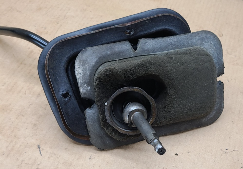 80-86 Ford F 150 250 350 T19 Original Factory Shifter 4 Speed OEM 81 82 ...