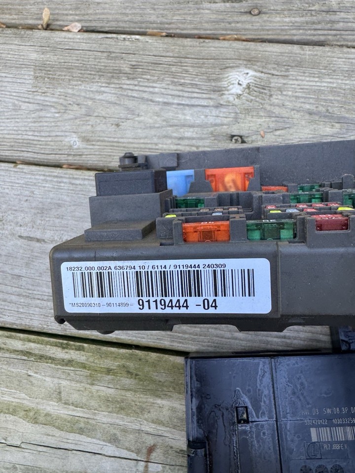 Power Distribution Junction Box Body Control Module Fusebox OEM BMW E81 ...